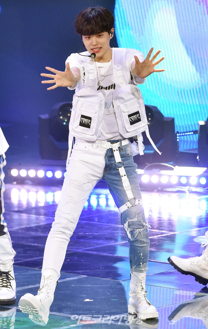 [AK화보] AB6IX, '완성형 아티스트돌 다양한 모습' (제26회 드림콘서트)