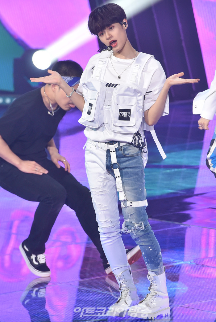 [AK화보] AB6IX, '완성형 아티스트돌 다양한 모습' (제26회 드림콘서트)