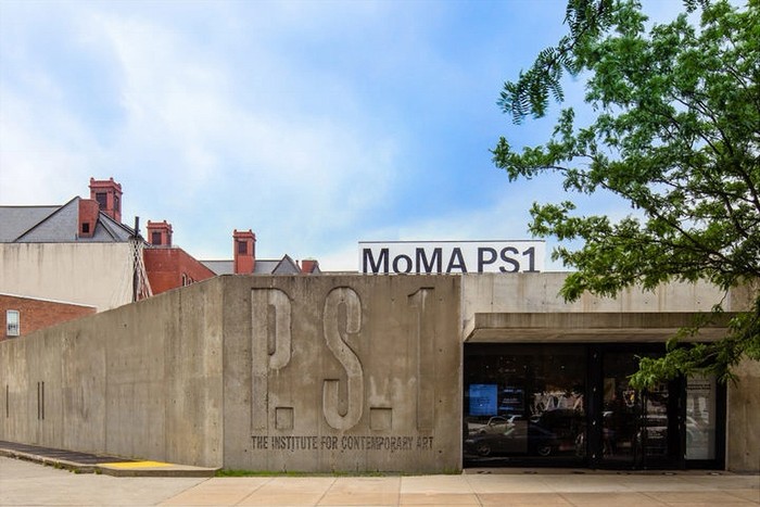 뉴욕 MoMA PS1의 ‘대량 수감 시대의 마킹 타임 아트’ 展