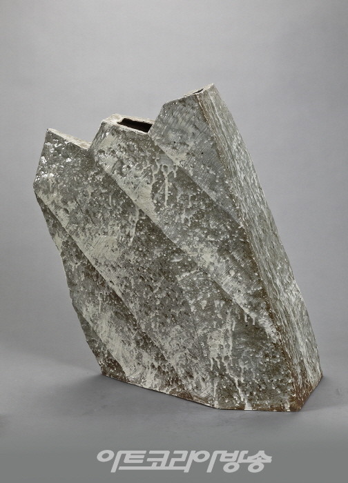 윤광조 개인전, 'YOON KWANG-CHO'