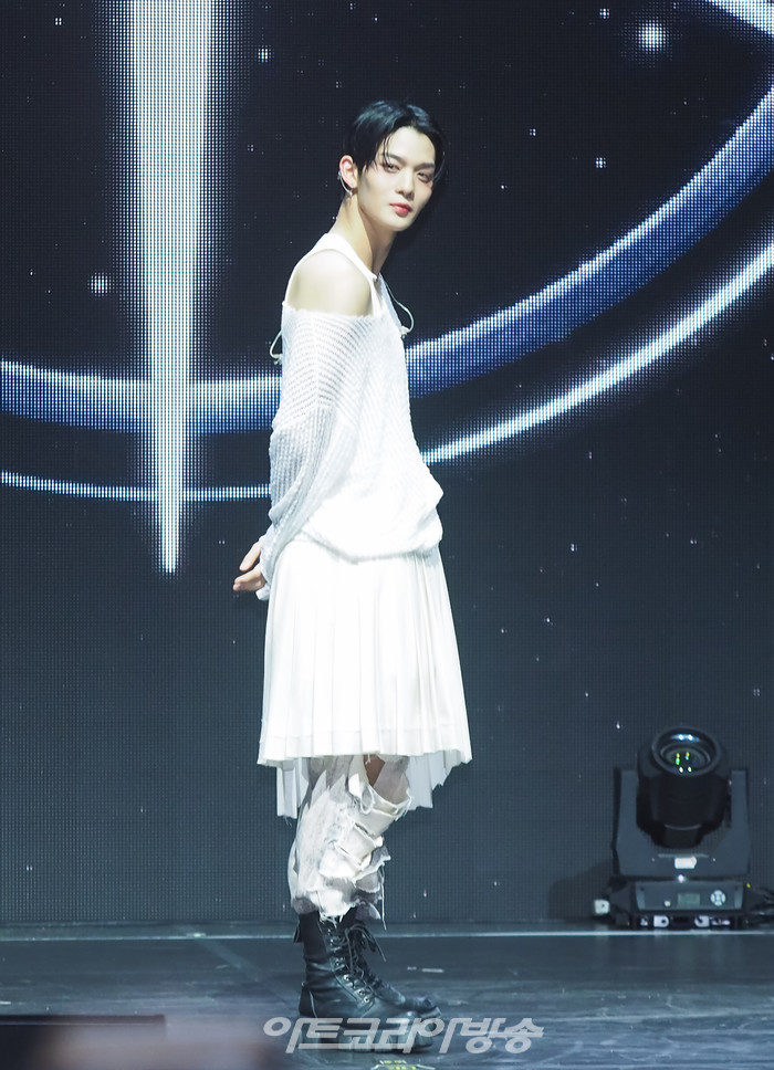 [AK포토] CIX 배진영, 남친 삼고 싶은 순백의 비주얼