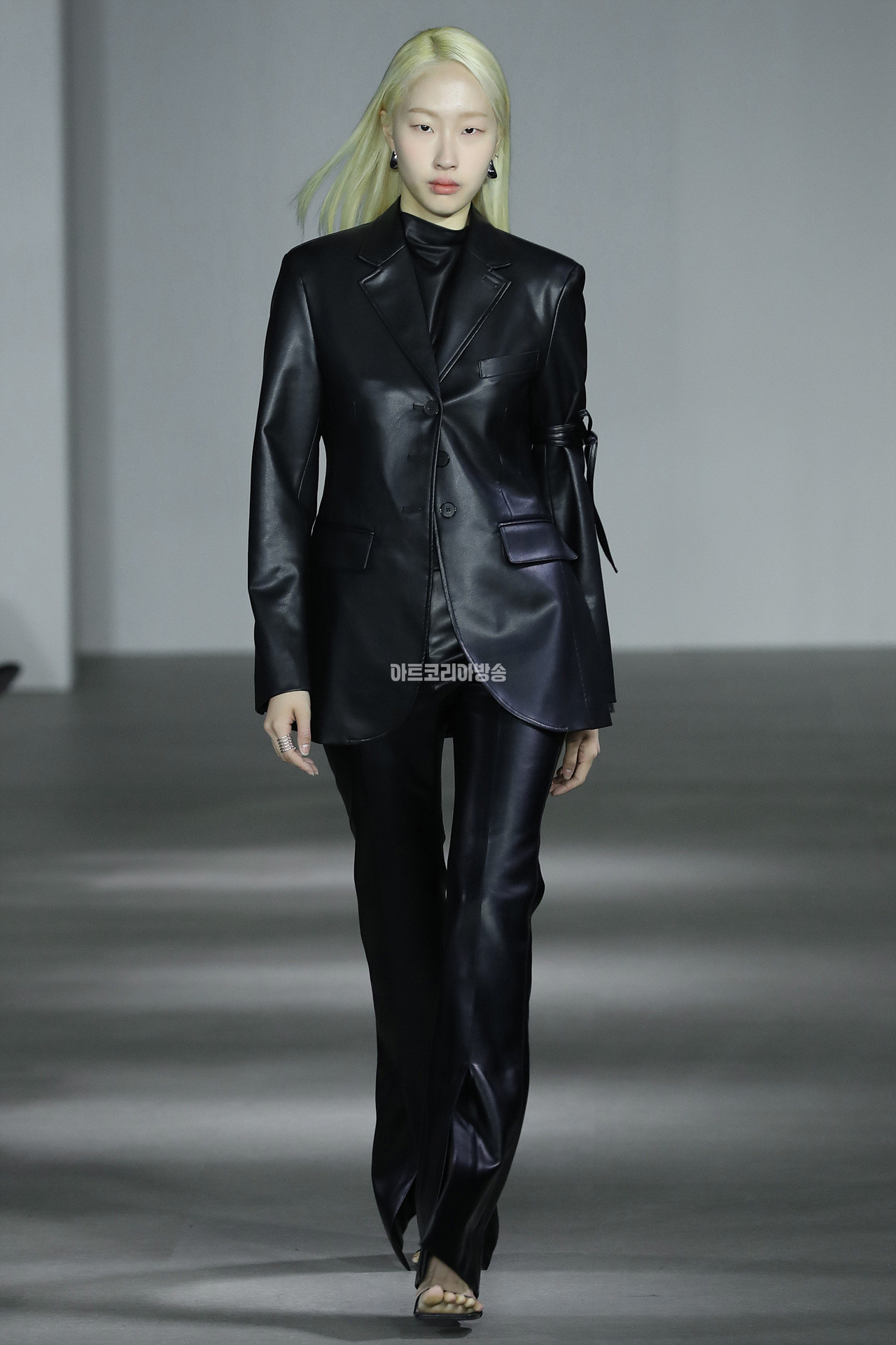 송민아 디자이너, 민아송 패션쇼 (2024 F/W 패션코드)